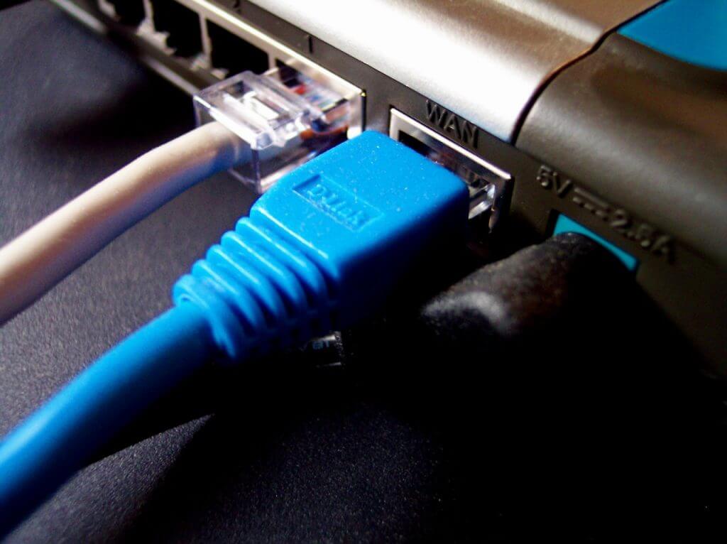 How to Choose Broadband Packages: Price and Lock-In Period